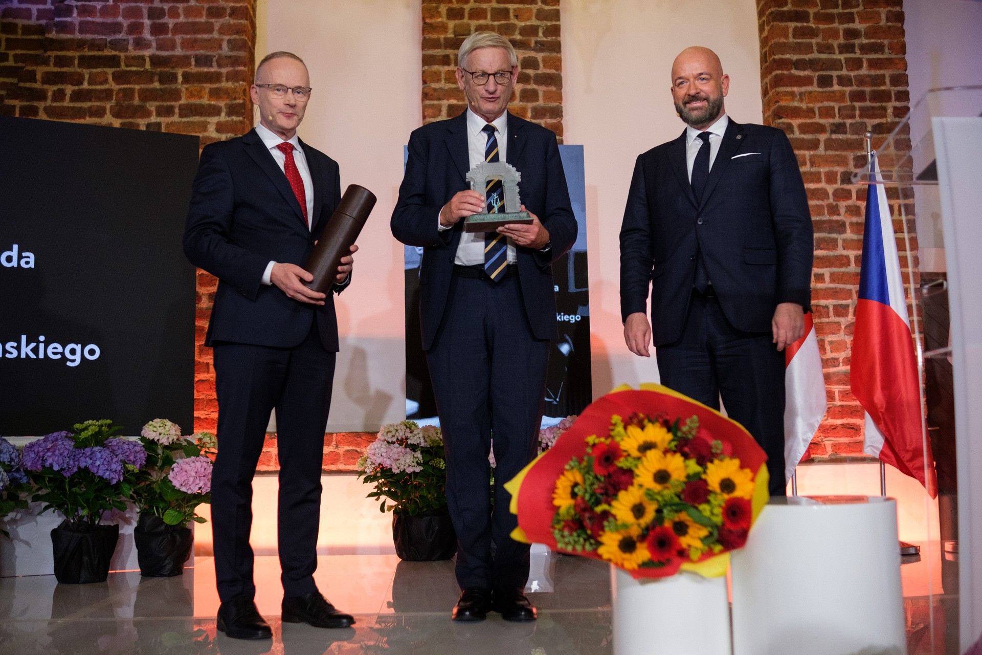 Carl Bildt odebrał Nagrodę Jana Nowaka-Jeziorańskiego