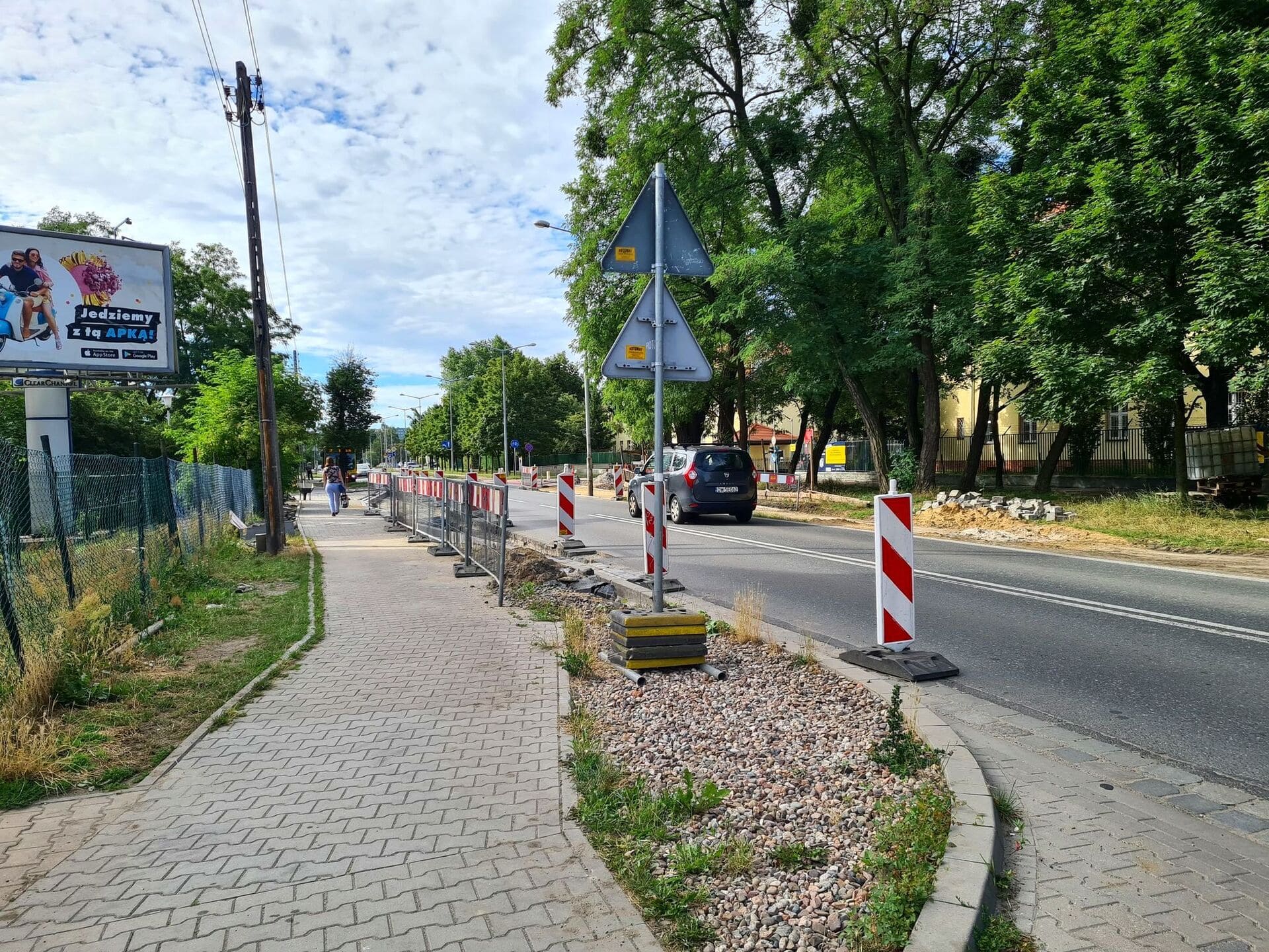 Zmiany na ulicy Obornickiej. Będzie bezpieczniej dla pieszych, rowerzystów oraz pasażerów MPK ...