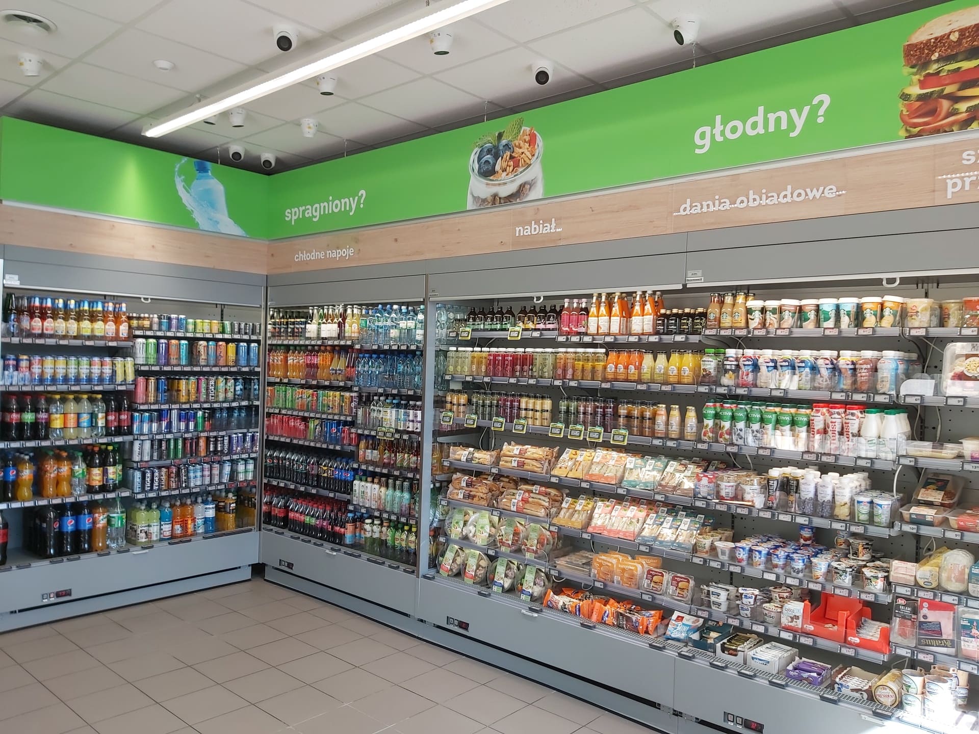 Żabka Nano przy ul. Piłsudskiego we Wrocławiu. Jak działa Żappka Store ...