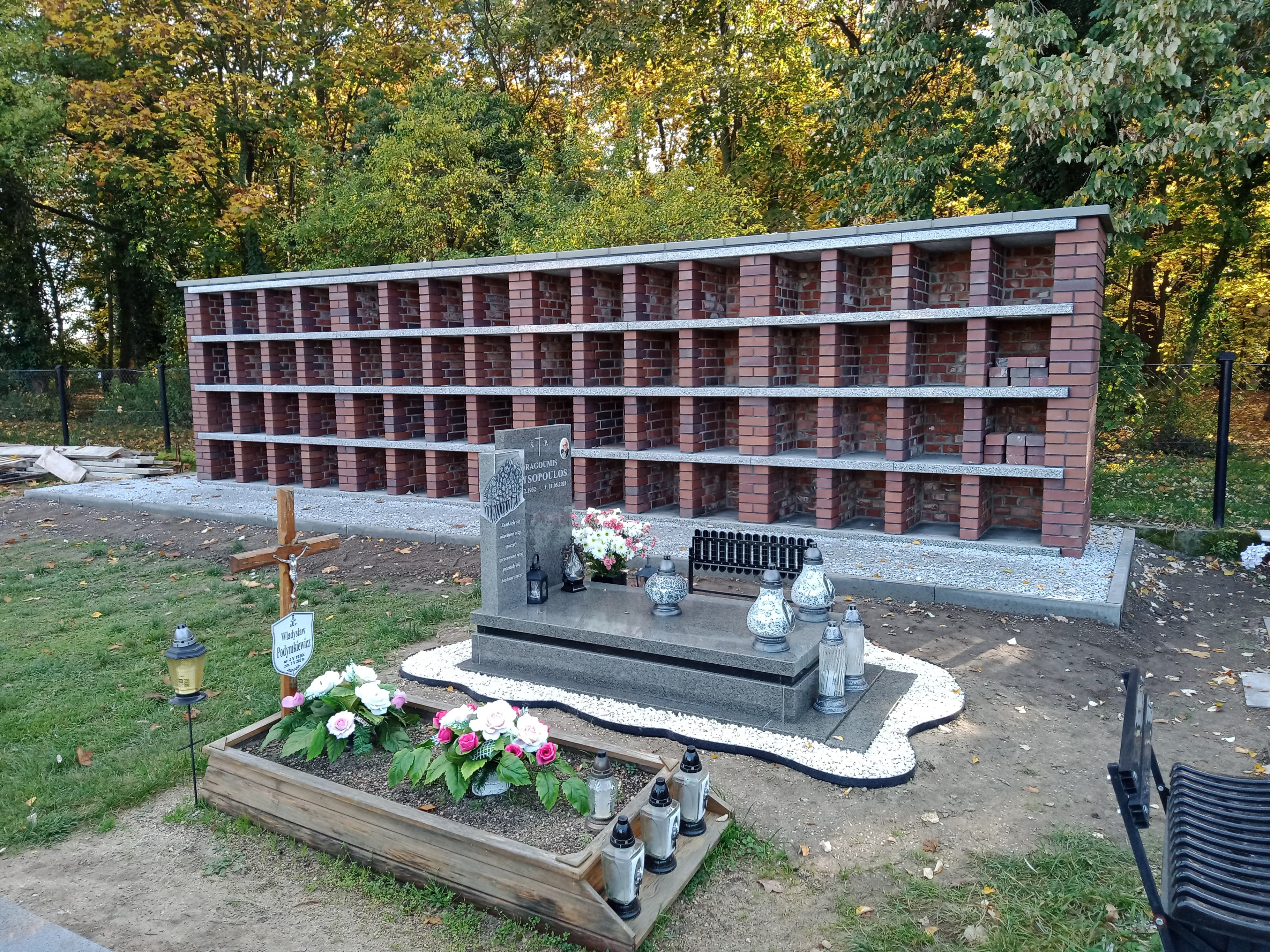 Na cmentarzu na Praczach Odrzańskich powstaje kolumbarium. Ale nie dla ... Na cmentarzu na Praczach Odrzańskich powstaje kolumbarium. Ale nie dla ...