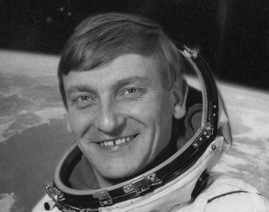 Nie żyje Mirosław Hermaszewski – pierwszy Polak w kosmosie. Miał 81 lat