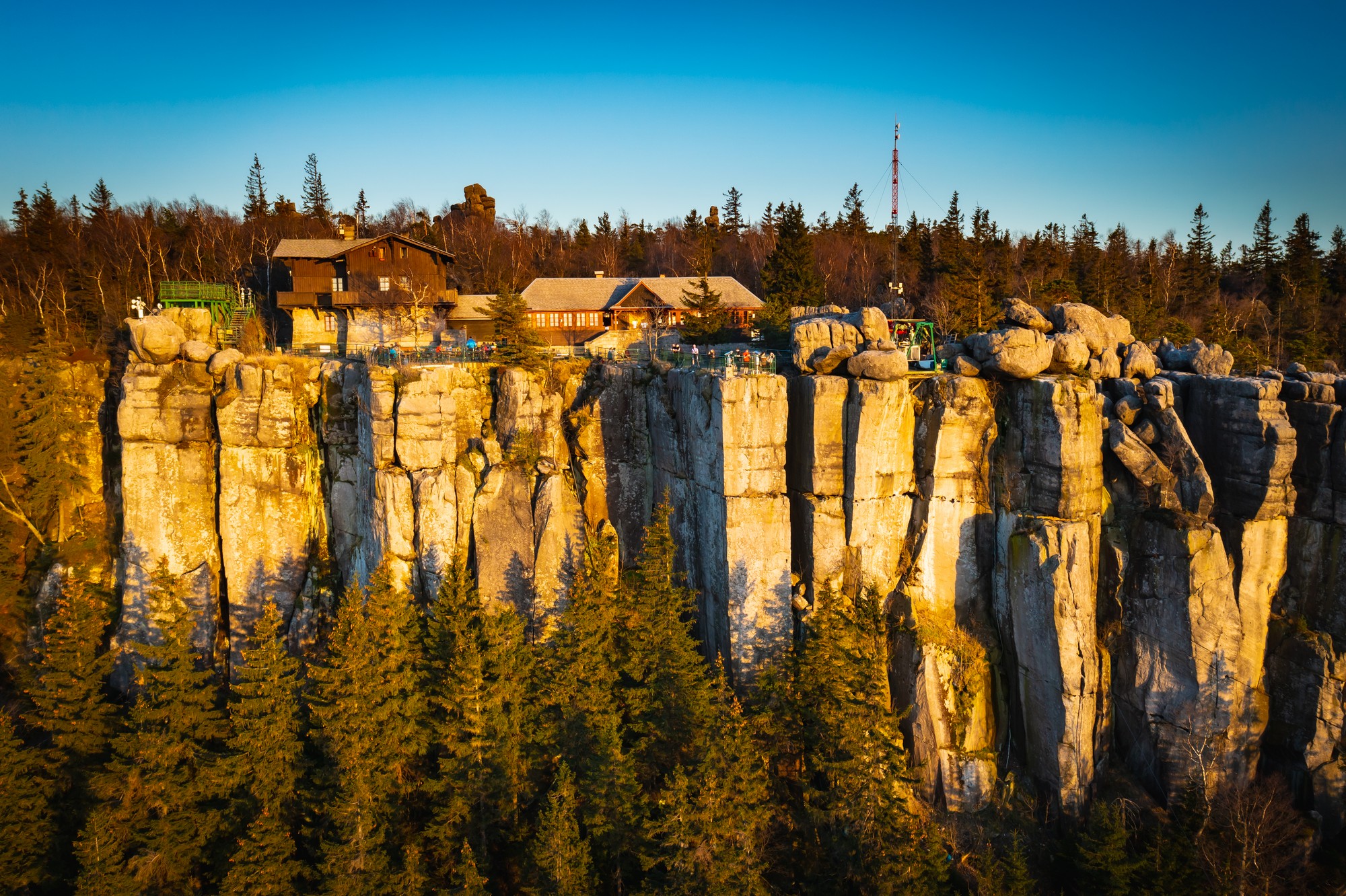Pomysł na weekend: Odwiedź Radków. Idź w Błędne Skały, wrócisz zachwycony