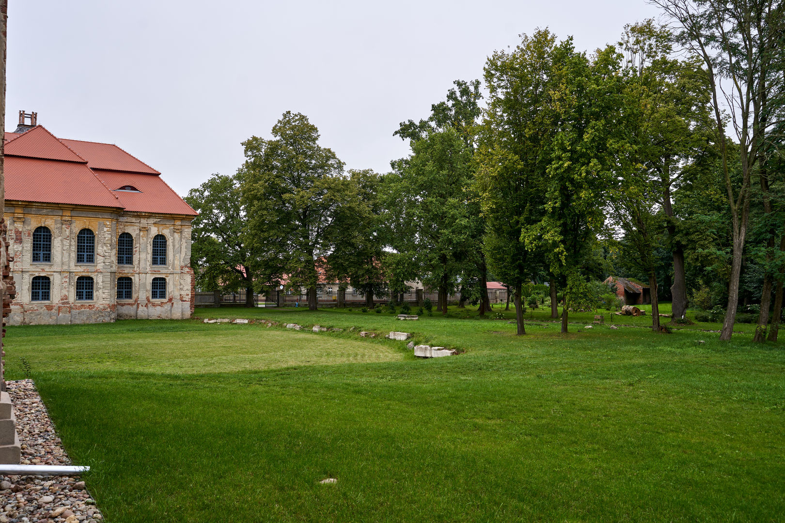 Pałac piękny i wielki jak Wilanów. Tylko 50 km od Wrocławia
