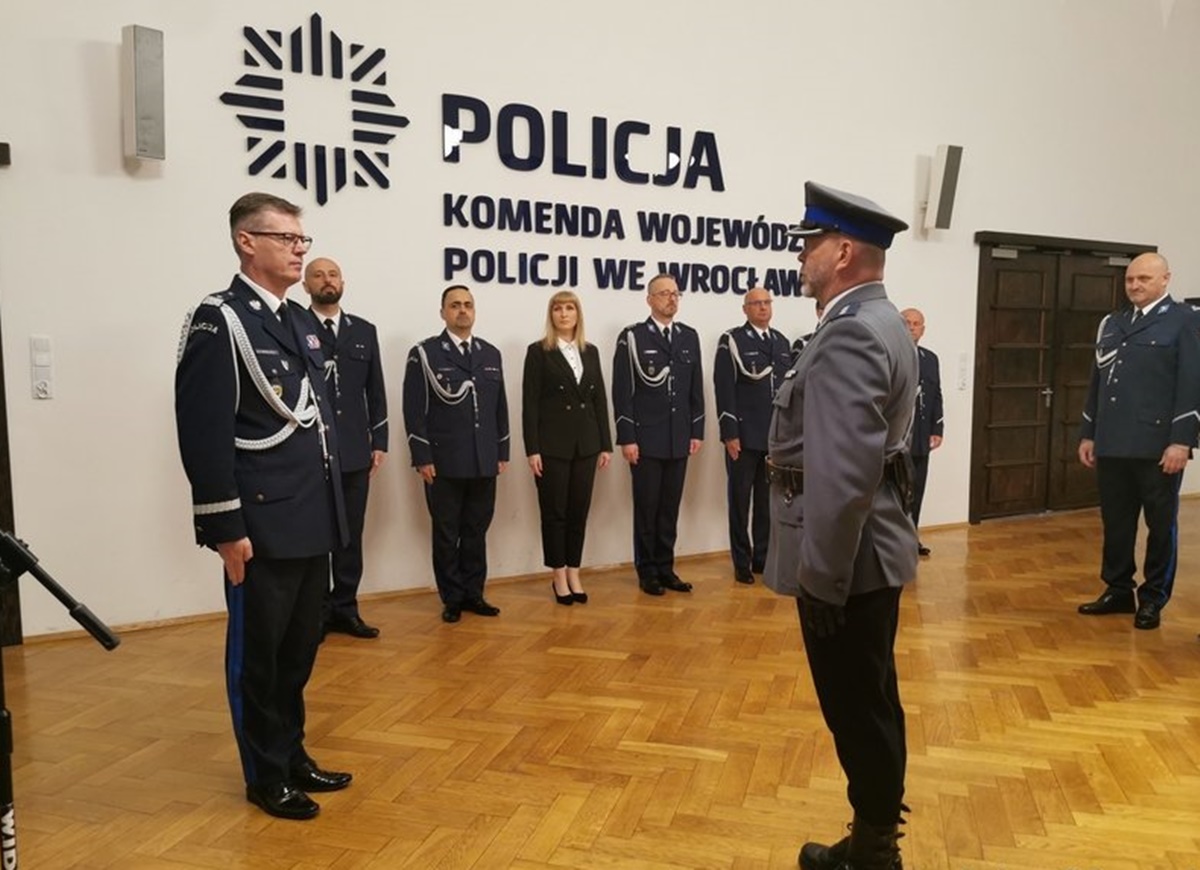 Awanse w dolnośląskiej policji. Zmiany kadrowe w komendach policji na Dolnym Śląsku