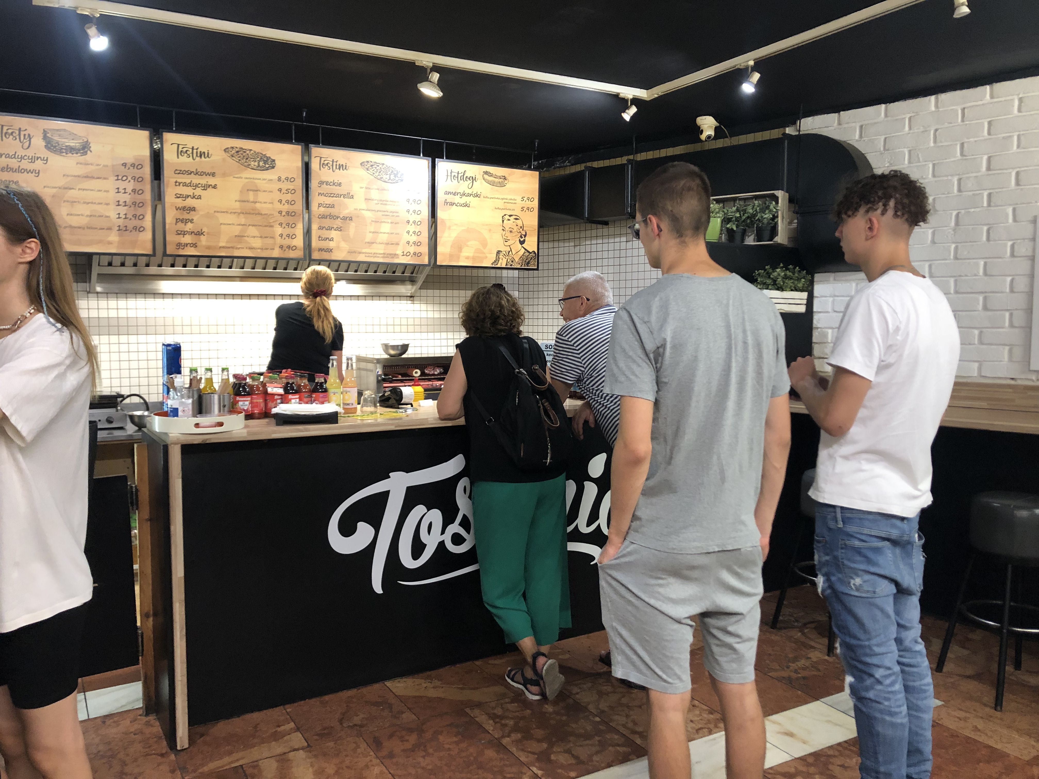 TOP 7. Tu zjesz pyszne tosty i zapiekanki we Wrocławiu (ADRESY)