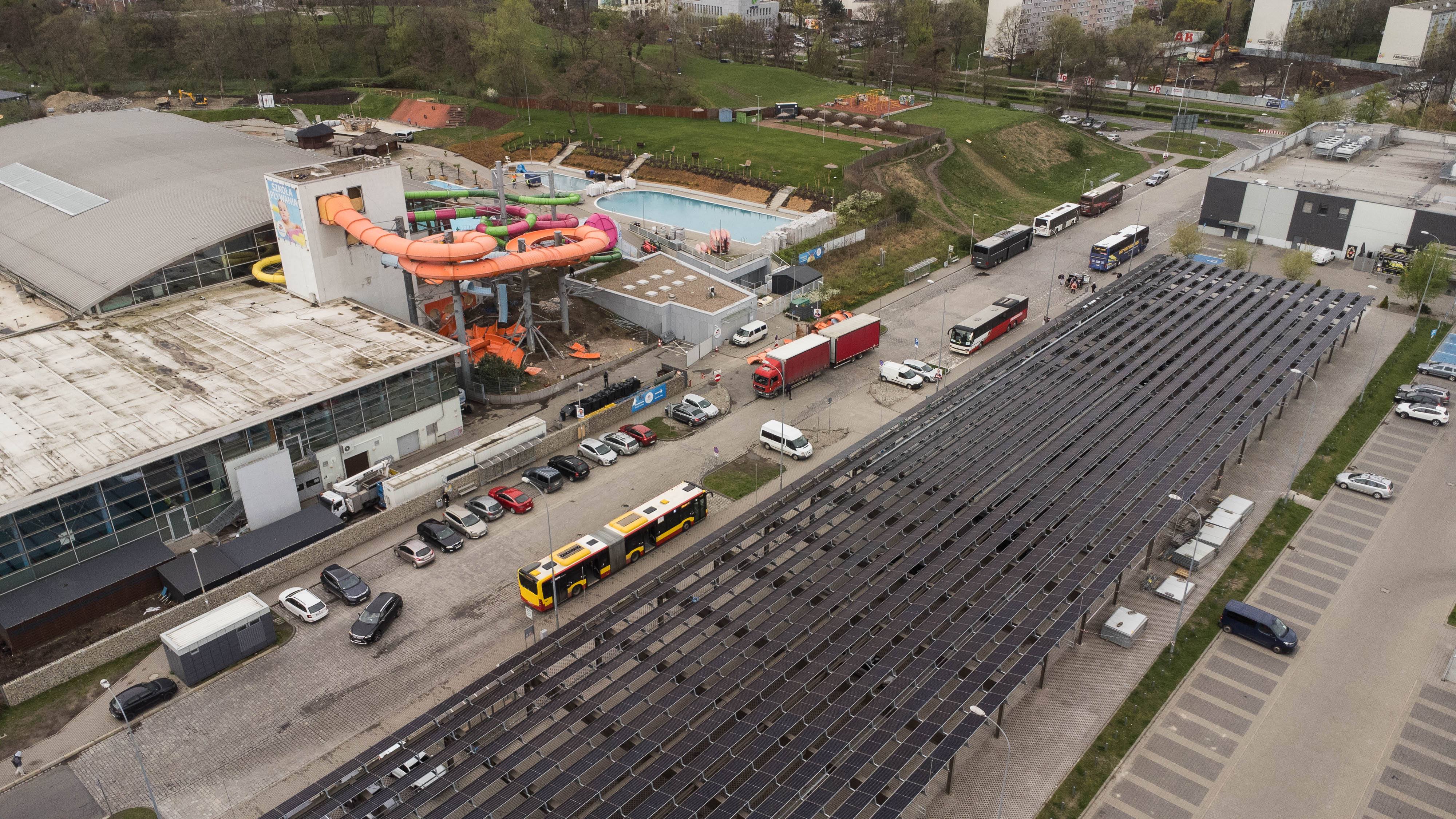 Zniknęły zjeżdżalnie z Aquaparku. W ich miejsce pojawią się nowe [ZDJĘCIA]