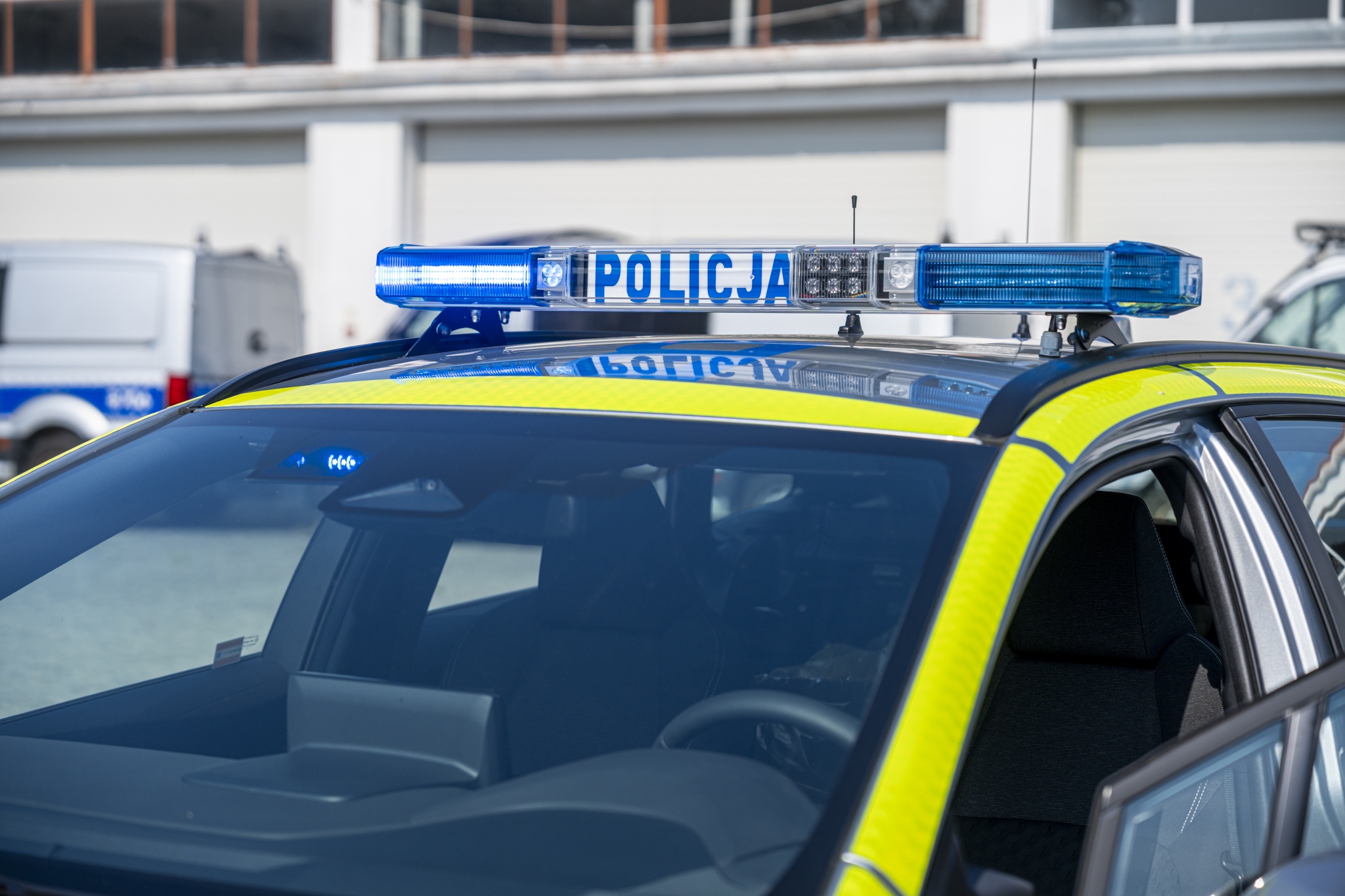 Dolnośląska policja otrzymała nowe samochody hybrydowe