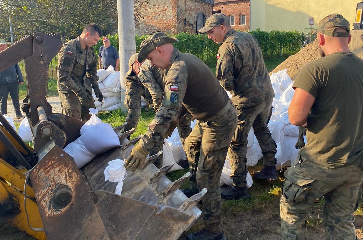 Aktualny stan rzek poza Wrocławiem na 21 września. Odra, Bóbr, Kwisa ...