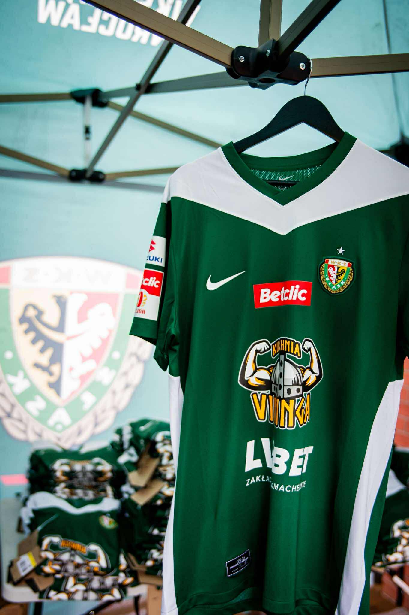 WKS Śląsk Wrocław: prezentacja drużyny, nowe koszulki meczowe. Zdjęcia