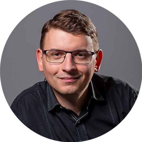 Bartosz Moch - zastępca redaktora naczelnego - strona 206