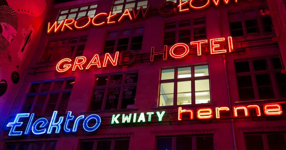 Resort kultury wspiera remont artystycznego podwórka przy Ruskiej