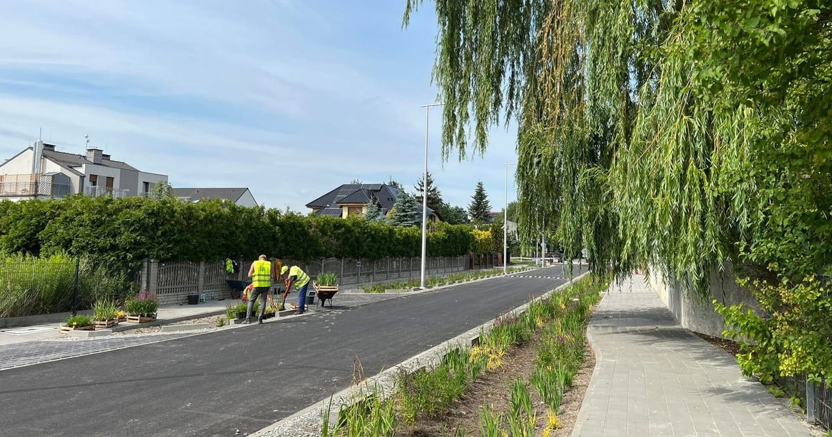 Budowa nawierzchni docelowej wraz z odwodnieniem i oświetleniem w ul. Marii Wittek. Inwestycje ...