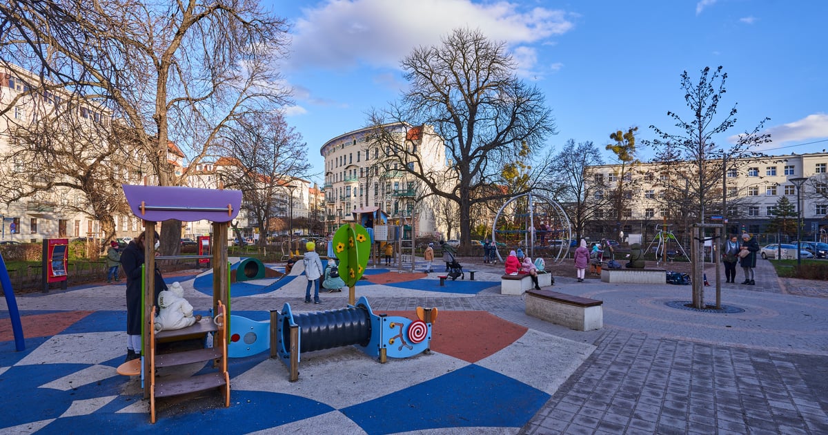 Coraz piękniejsze podwórka, więcej zieleni i mniej kopciuchów ...