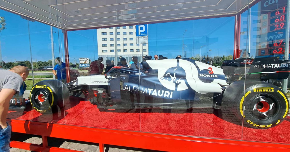 Uwaga fani F1! Bolid AlphaTauri we Wrocławiu. Piękny i szybki [ZDJĘCIA... Zdjęcie 1/22