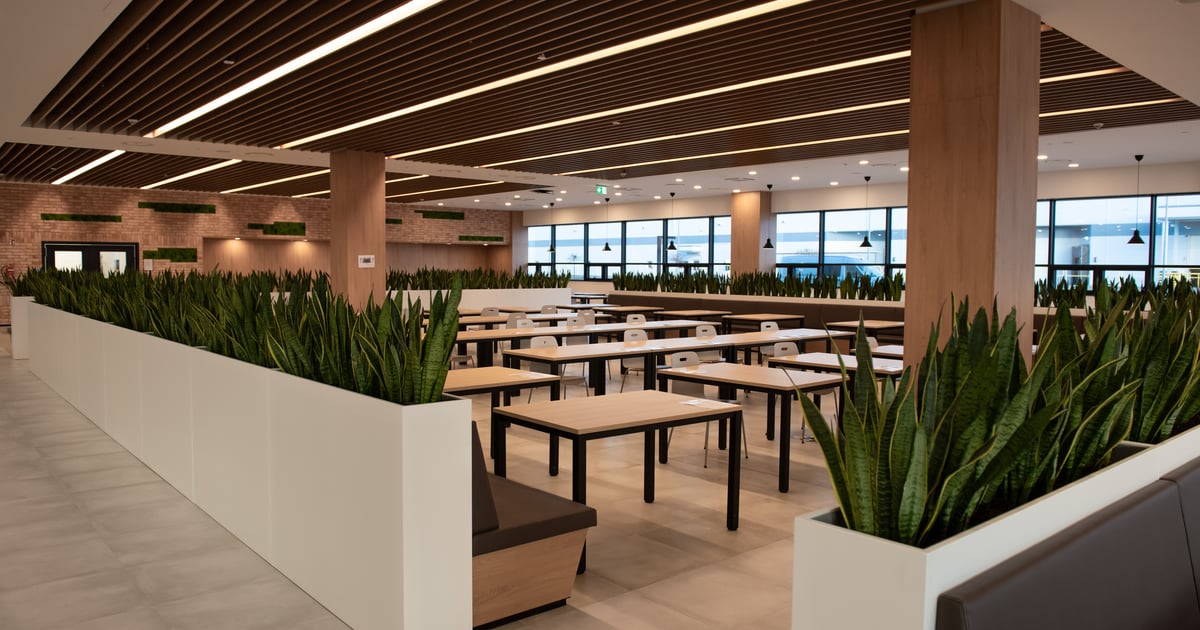 Jak się pracuje w LG pod Wrocławiem? Odwiedziliśmy gigantyczną fabrykę ...