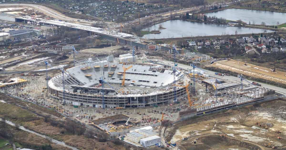 Budowa stadionu Tarczyński Arena na wrocławskich Pilczycach. Zobaczcie ...