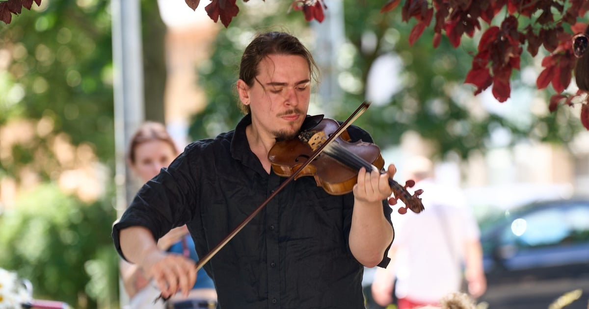 Ulica Pomorska otwarta po dużym remoncie! Trwa świętowanie. Grała O!dr ...