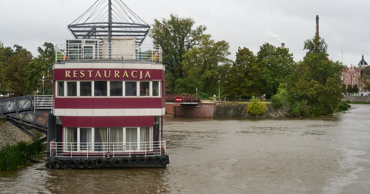Stan rzek we Wrocławiu. Jaka jest sytuacja w niedzielę (15.09.) i co m ...