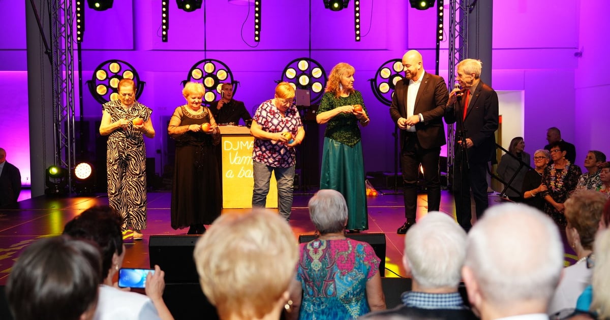 Andrzejkowy Bal Seniora na Tarczyński Arena Wrocław [ZDJĘCIA]... Zdjęcie 19/74