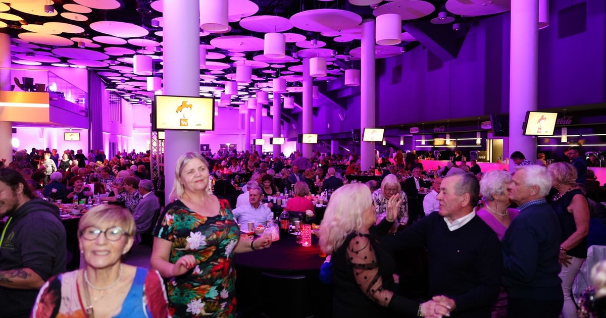 Andrzejkowy Bal Seniora na Tarczyński Arena Wrocław [ZDJĘCIA]... Zdjęcie 4/74
