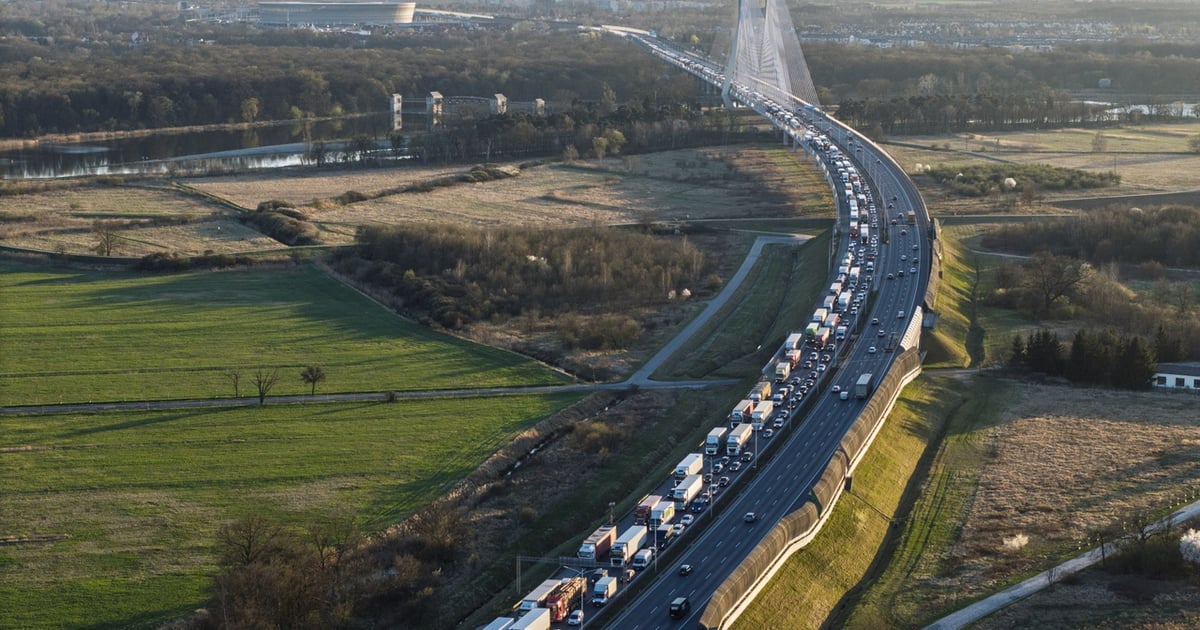 Wypadek na AOW. Autostradowa Obwodnica Wrocławia zablokowana w kierun ...