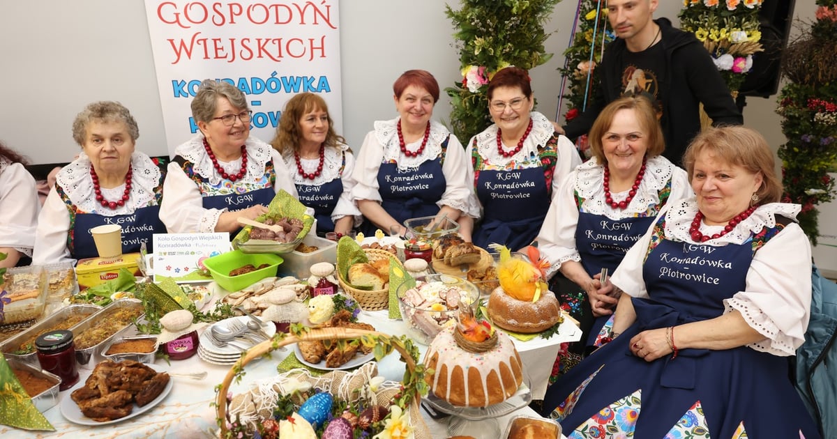 Świąteczny Dolnośląski Targ Rolny 2025 na Zwycięskiej. Prezentacja sto ...