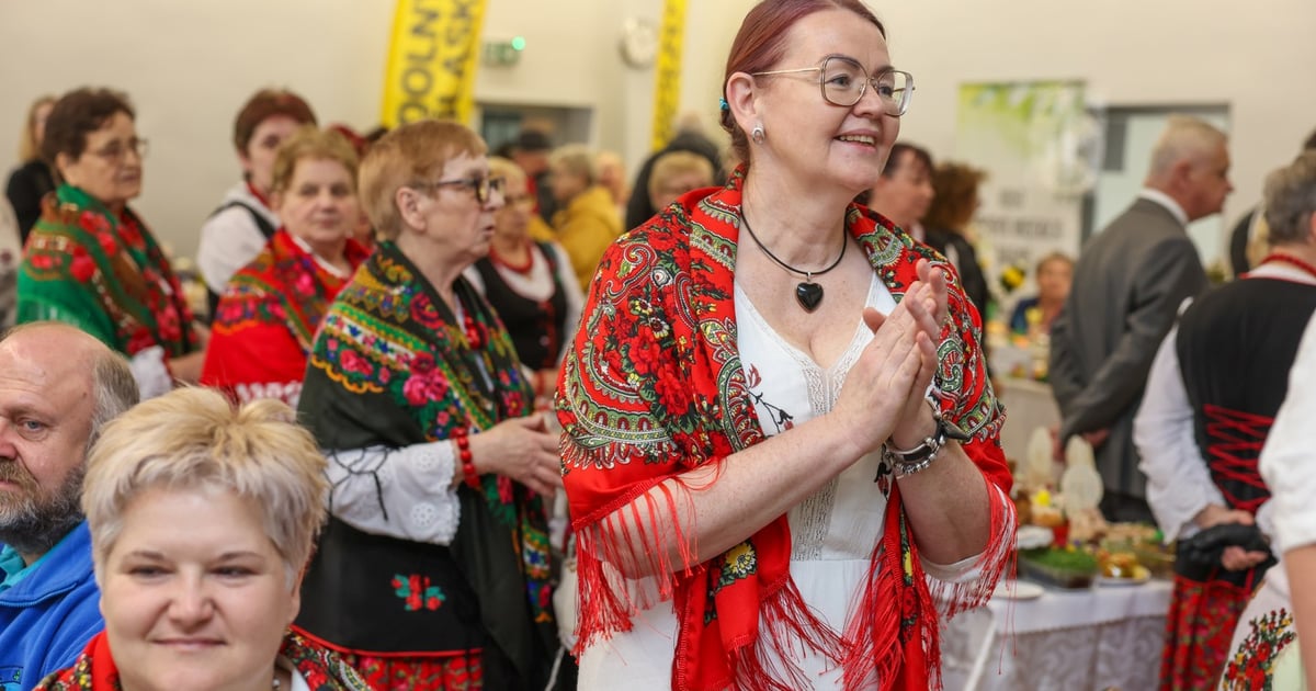 Świąteczny Dolnośląski Targ Rolny 2025 na Zwycięskiej. Prezentacja sto ...