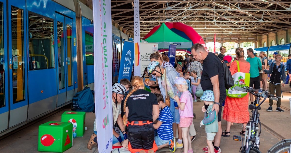 Piknik Bezpieczeństwa w zajezdni na Borku | ZDJĘCIA