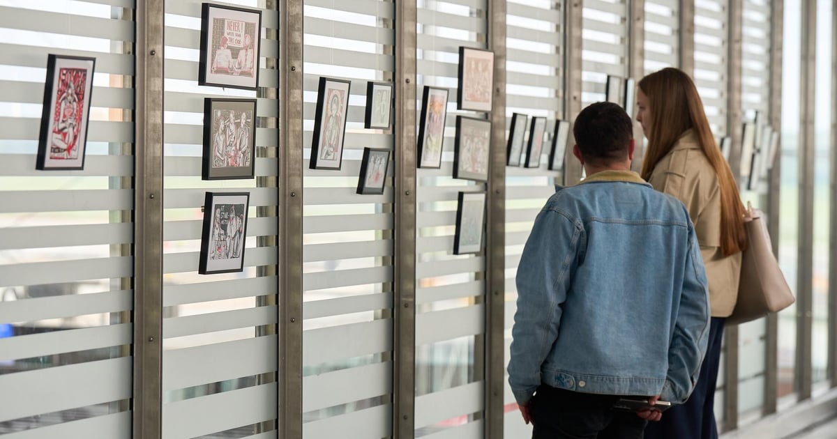 Kate Bove: Rysuje w powietrzu, rysuje na ziemi. Dziennik stewardesy na ...