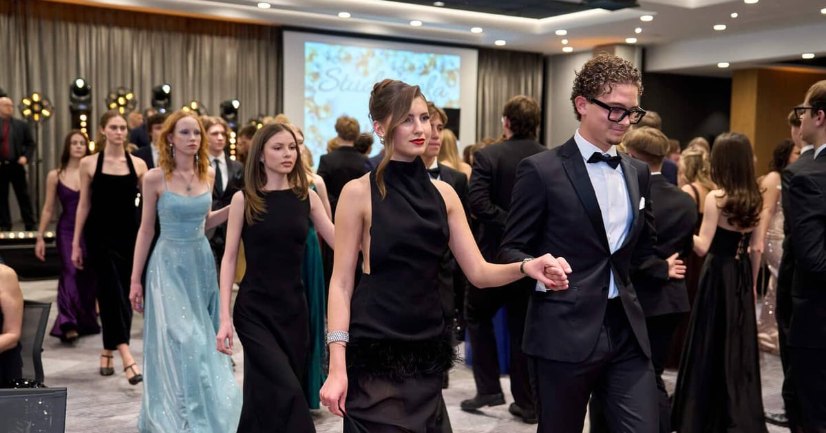 Studniówka XIV LO we Wrocławiu. Zobaczcie zdjęcia z balu!
