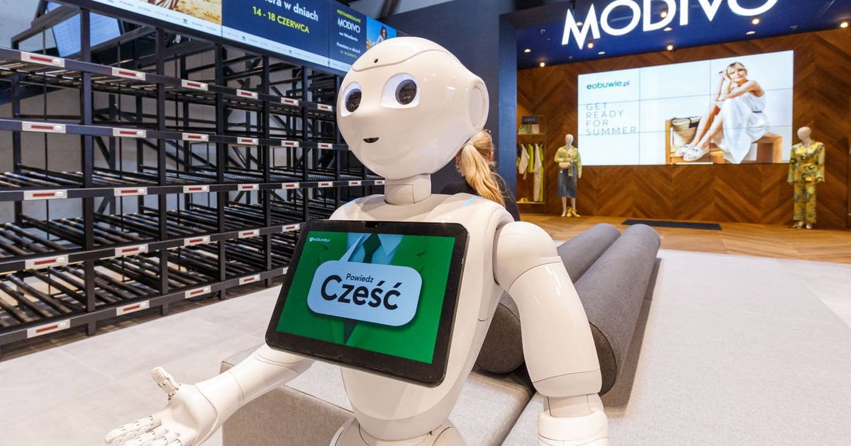 Robot pomagający w zakupach, interaktywna przymierzalnia i kultowa mar ...