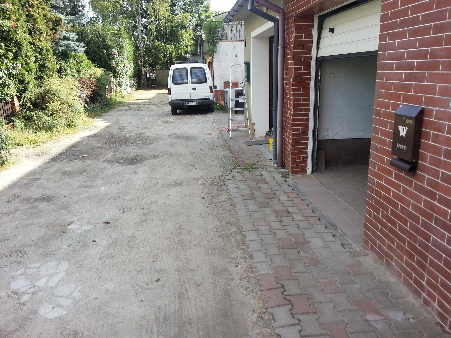 Budowa nawierzchni docelowej w sięgaczu ul. Zagłębiowskiej nr 37-43. Wrocławskie inwestycje