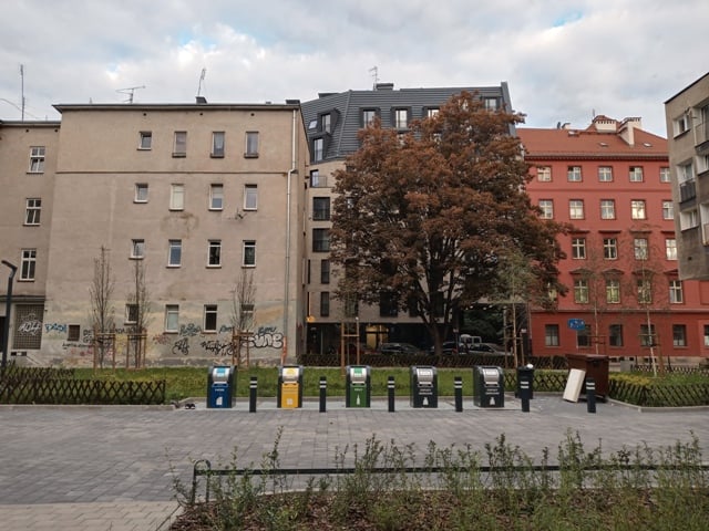 Rewitalizacja wnętrza podwórzowego w kwartale pl. Nowy Targ, ul ...