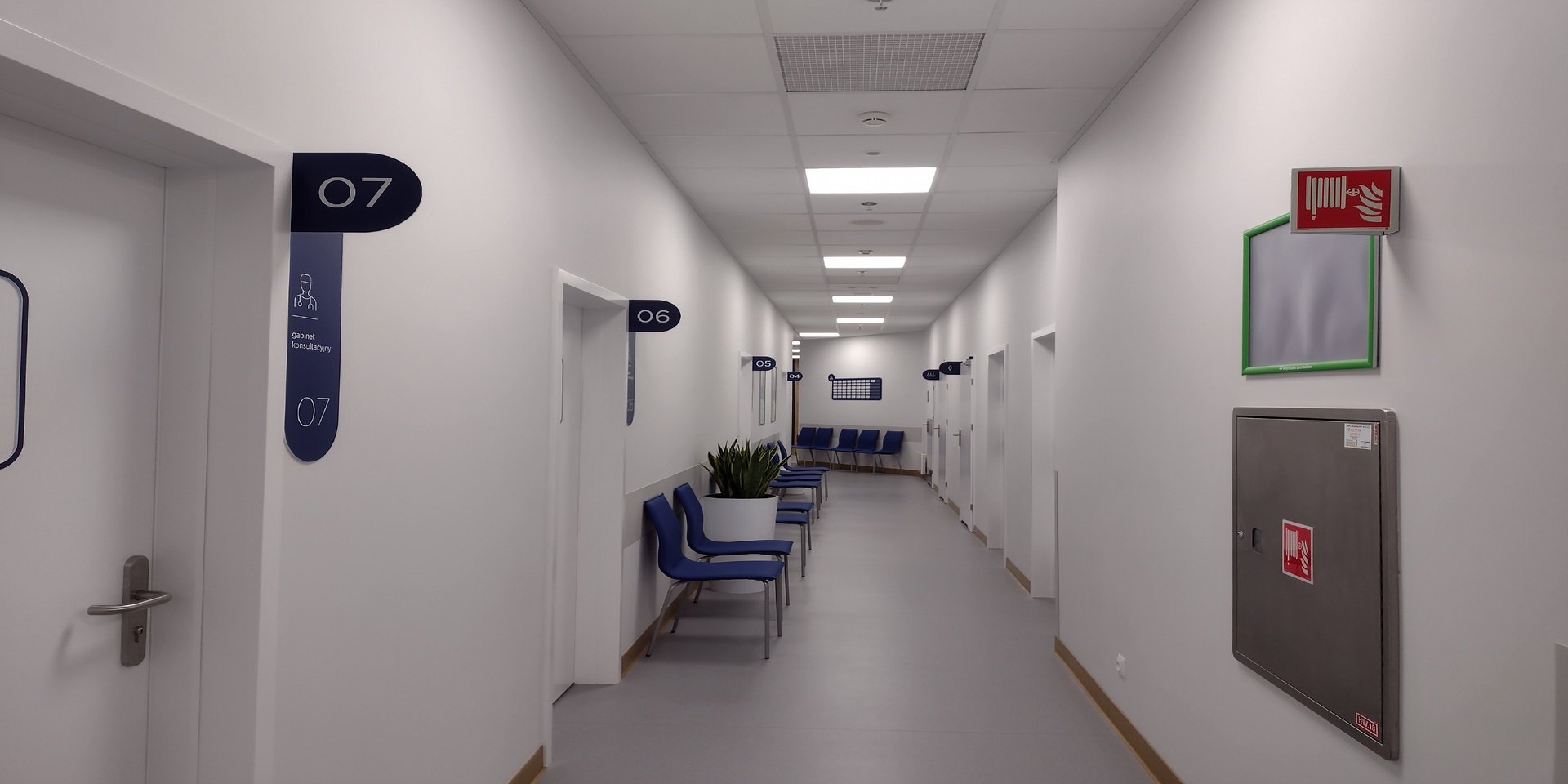 Lekarze przyjmują już w nowej przychodni w Sky Tower – na NFZ i prywat... Zdjęcie 19/24