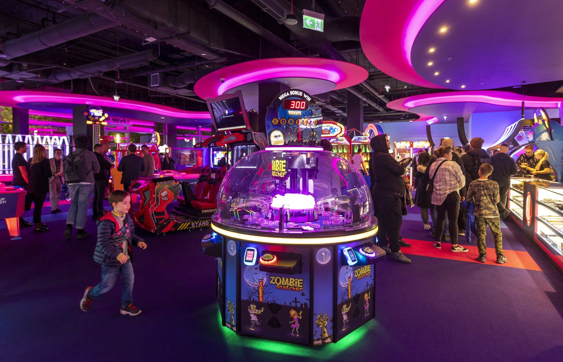 Otwarcie salonu gier Gamestate we Wroclavii. Zobacz cennik i zdjęcia z ...