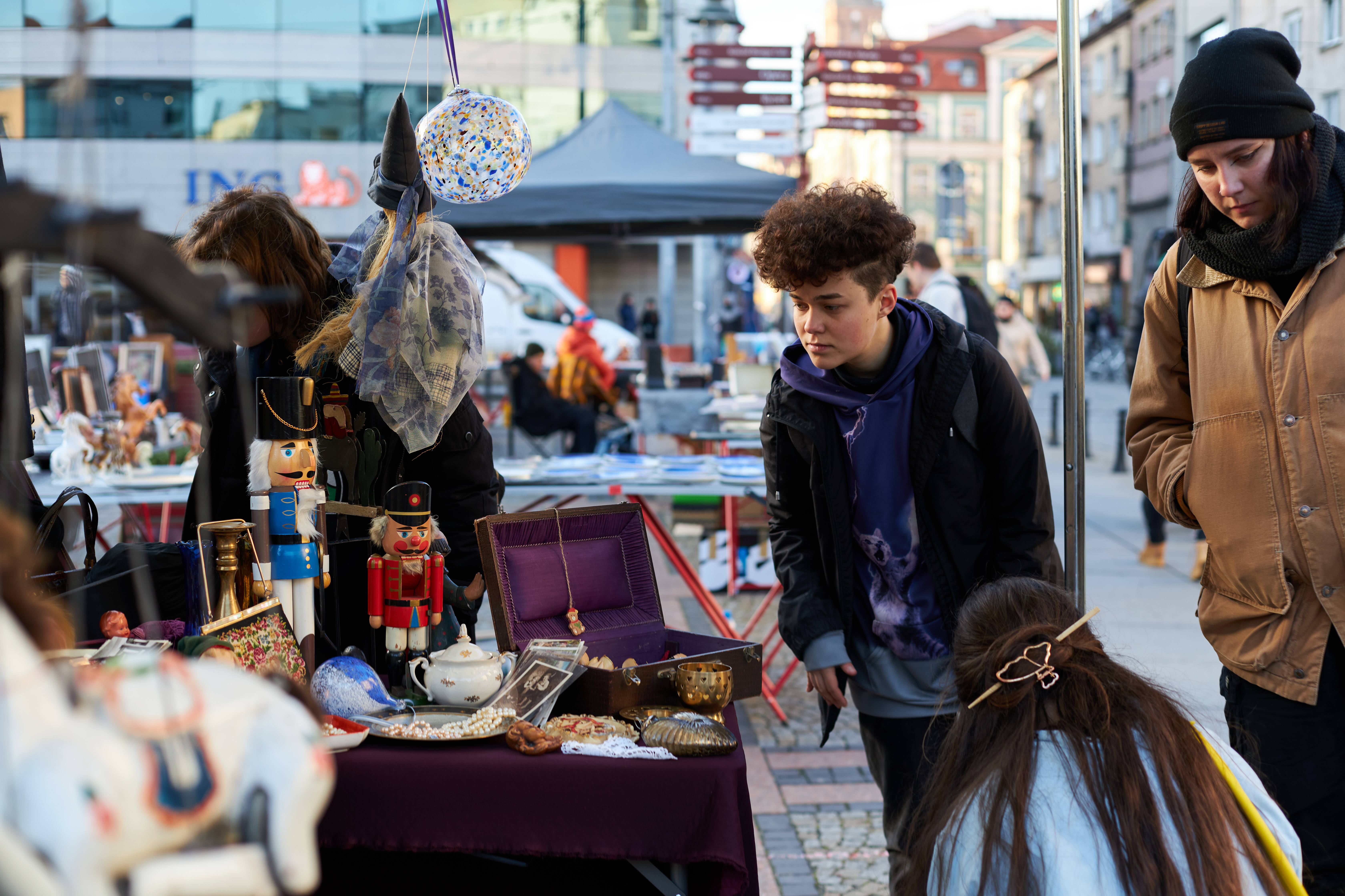 Ale skarby! Ruszyła giełda staroci w centrum Wrocławia. Potrwa cały we ...