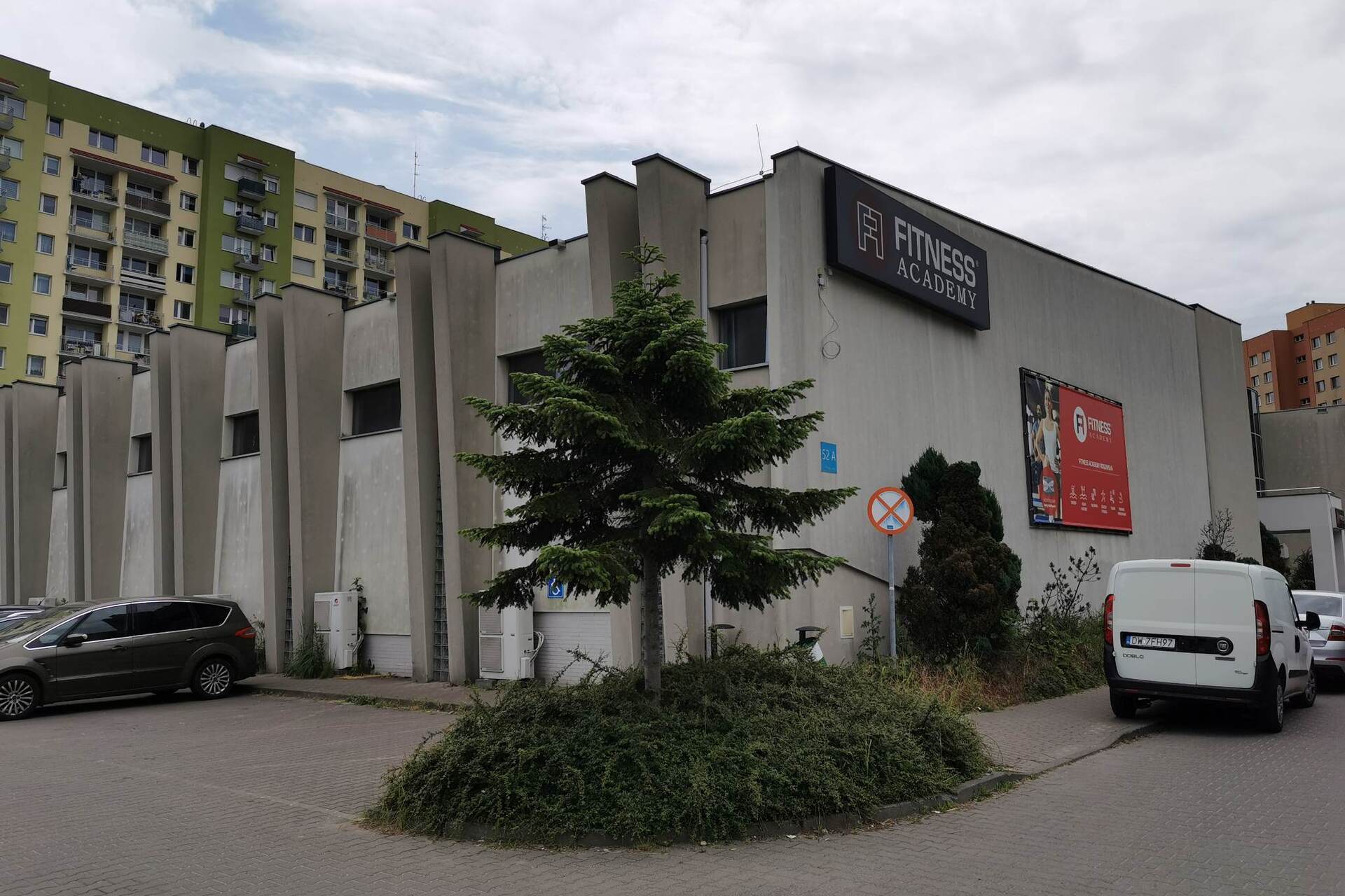 Co dalej z basenem i centrum sportowym na Nowym Dworze? Wyjaśniamy!