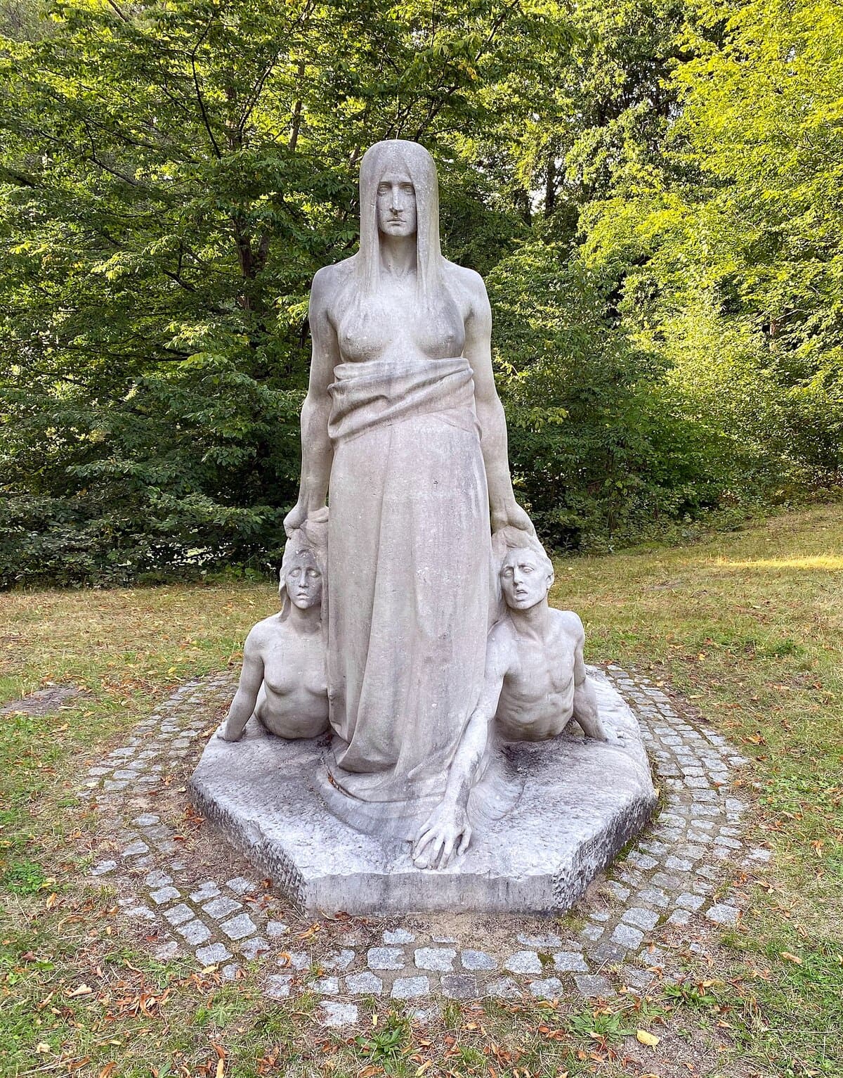 Kim był twórca wrocławskiego szermierza? Pomniki i rzeźby Hugo Lederer ...