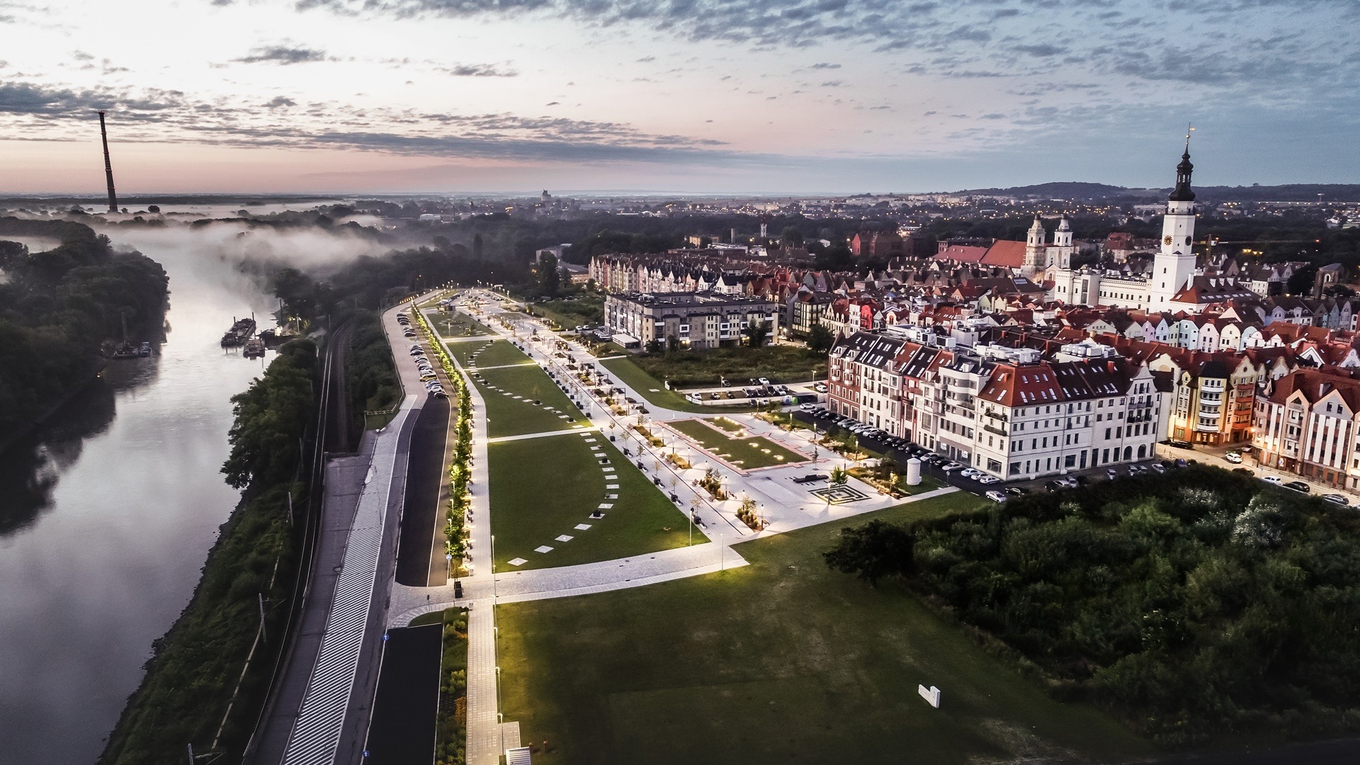 Głogów: Twierdza nad Odrą z najstarszym teatrem miejskim. Pisał o niej ...