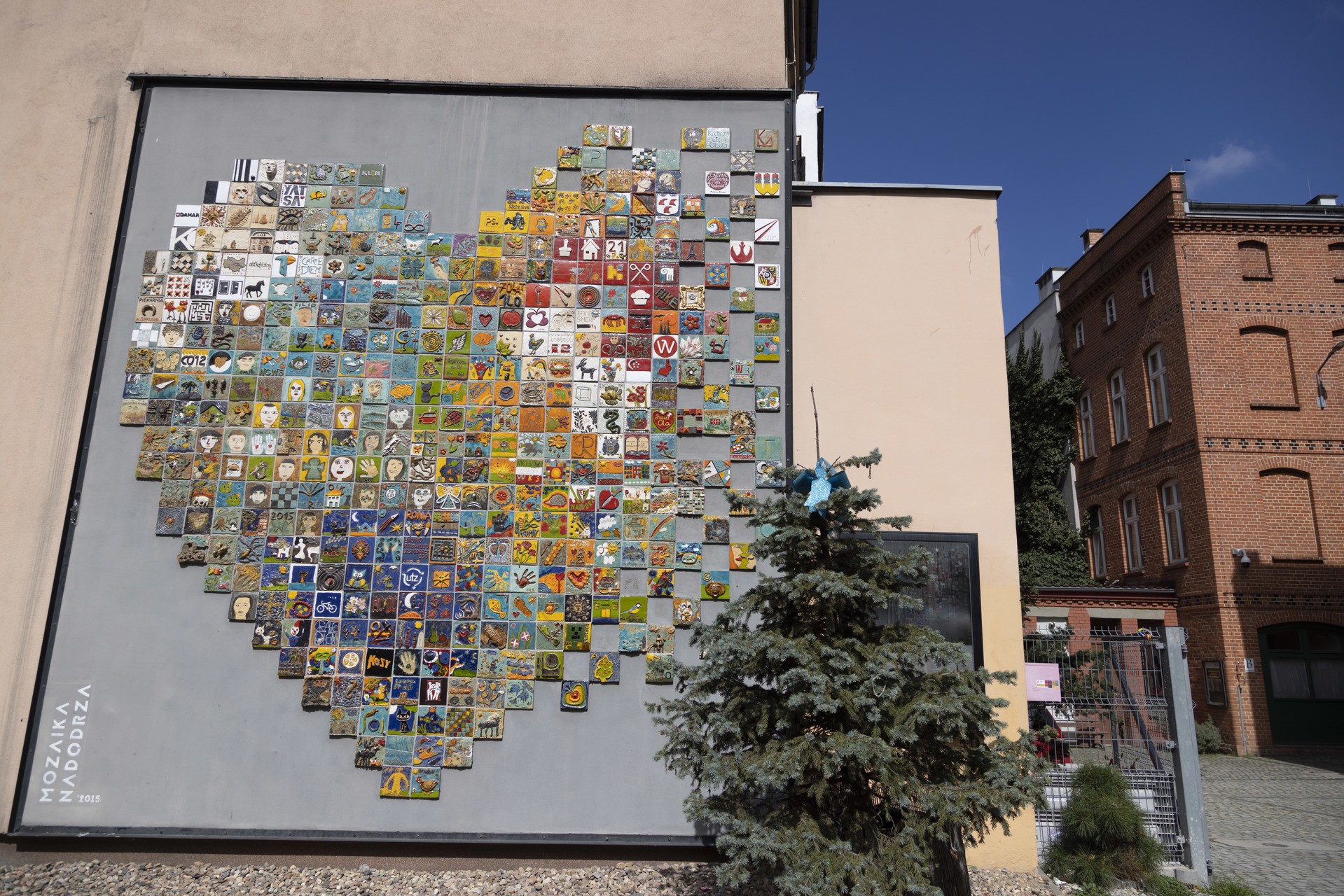 Patrz i podziwiaj! Najpiękniejsze mozaiki we Wrocławiu. Gdzie ich szuk ...