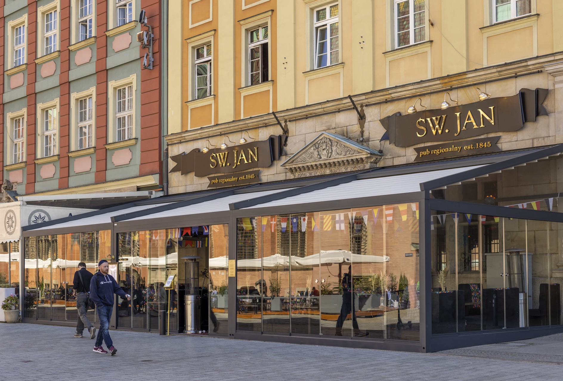 Pub Święty Jan już działa w Rynku. Nowy pub w miejscu Restauracji ...