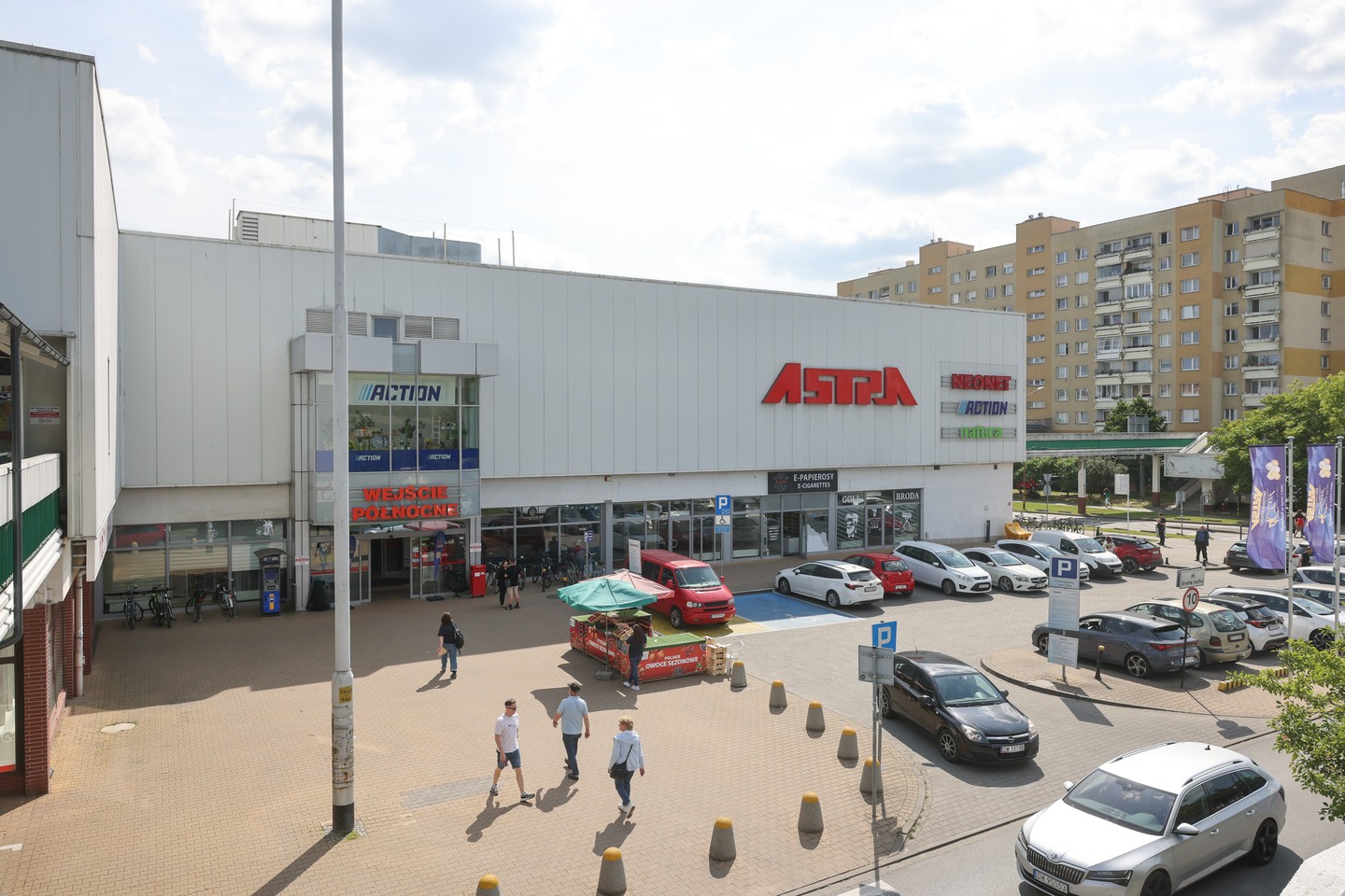 Centrum Handlowe Astra, ul. Horbaczewskiego: parking, sklepy, nowości